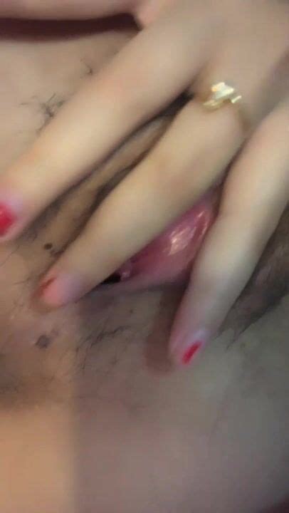 Bebi Zhu Selebgram Cantik Bugil Meki Pink