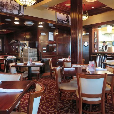 Pappadeaux Seafood Kitchen Houston 3950 South Terminal Road 33