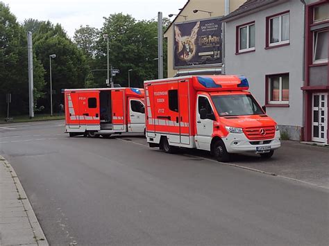 Essen Massenschlägerei Unter Jugendlichen Polizei Sucht Zeugen