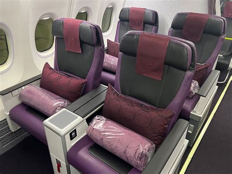 Review Qatar Airways Boeing 737 Max First Class Auh Doh One Mile At A Time