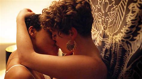 Kenzie Elizabeth Kiersey Clemons Nude Lesbian Scene From Easy Scandal Planet