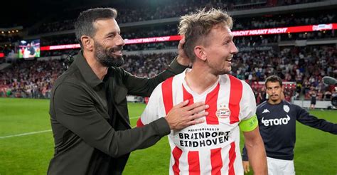 អ្នកចាត់ការ Psv Eindhoven លាលែងពីតំណែង ក្រោយមិនសូវទទួលបានការគាំទ្រ Cbs Sport