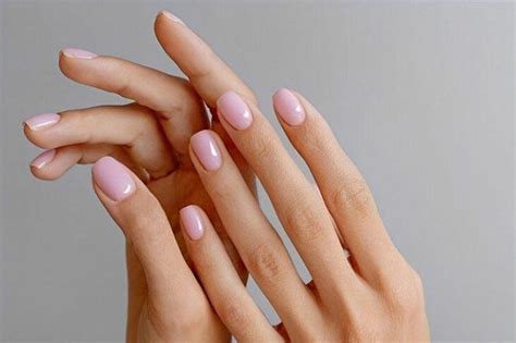 „lipgloss“ Nokti Sofisticiran I Nežan Trend Koji ćete Obožavati In Žena