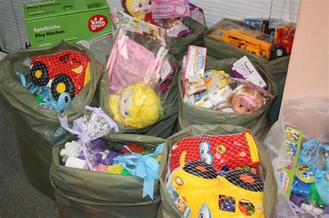 ПП ГЕРБ Сливен За поредна година ГЕРБ Сливен направи подаръци на детските градини в Сливен и