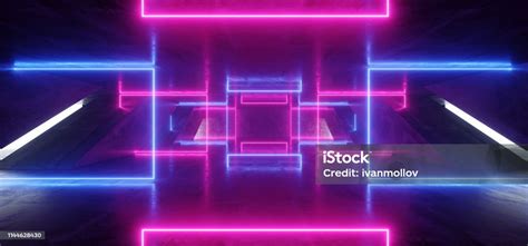 네온 조명 배경 보라색 블루 역동적 인 레이저 무대 쇼 지 하 차고 홀 터널 복도 시멘트 콘크리트 그 그런 지 반사 어두운 빈