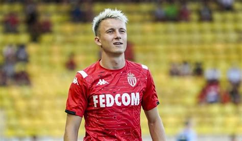 Головин стал первым россиянином за 25 лет забившим дубль в матче во Франции