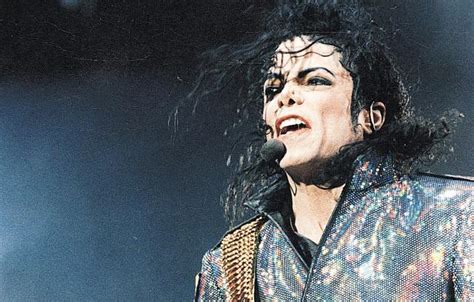 Michael Jackson Received First Nose Job From Drunk Doctor