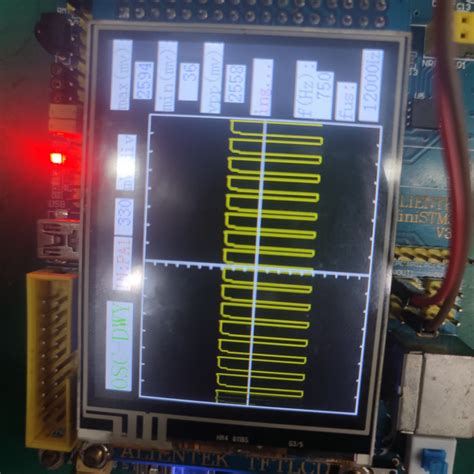 基于stm32f103的简易示波器设计，采用正点原子mini开发板，使用adc 定时器 Dma 中断 Fft算法等外设，可以显示波形，频率，幅