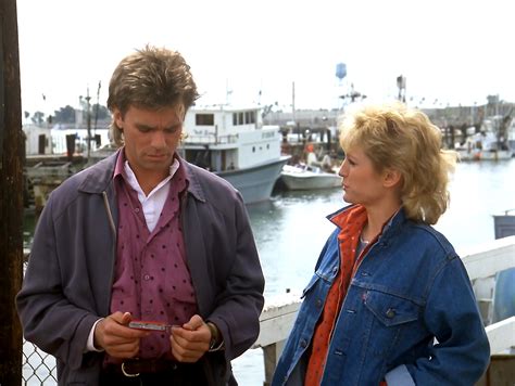 Season One Macgyver Online