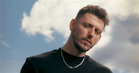 „8 Kambario“ Narys Deividas Alejūnas Atvirai Apie Bulves Močiutės Varškėčius Ir Kuo Draugai