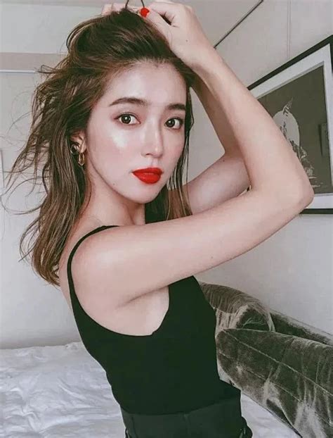 这位港风气质满满的姐姐叫chiemi（大口智惠美），来自隔壁霓虹，今年31岁。 花瓣网