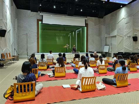 วัยรุ่นไทย 1 ใน 7 มีปัญหาทางจิต อารมณ์ เสี่ยงฆ่าตัวตาย ดึงนักบวชหนุ่มสาวฝึกสติ สร้างสุขในกระเป๋า