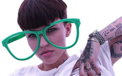 Pin By Ruby Rose On Ruby Rose Ruby Rose Ruby Square Glass