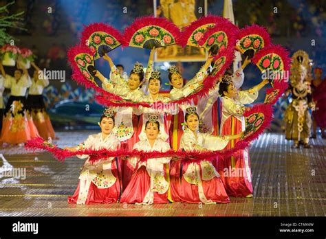Malaysia Kuala Lumpur The Yearly Festival Colors Hold In Kuala Lumpur