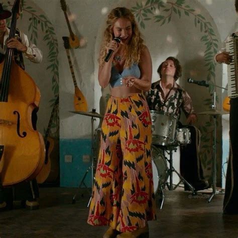 𝑹𝒆𝒕𝒓𝒐𝒍𝒖𝒔𝒕𝒕 On Instagram Young Donnas Outfits From Mamma Mia Here We