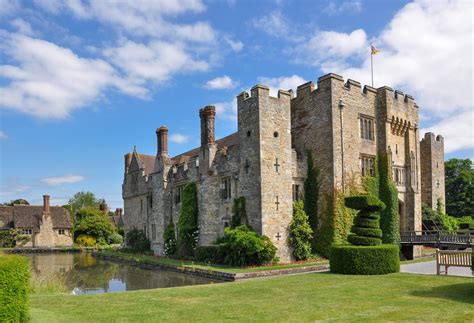 Hever Castle Tudor Day Trips From London The Tudor Travel Guide