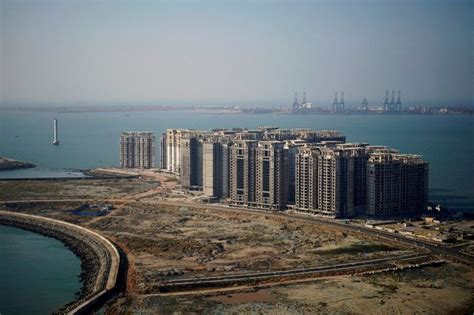 习近平寻求对中国房地产困局追责 Wsj