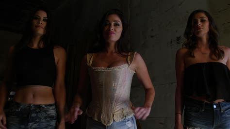 Naked Jasmine Waltz In Joe Dirt Beautiful Loser