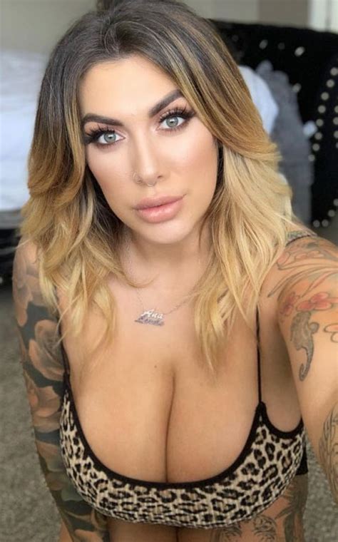 Anna Banx Boobpedia Encyclopedia Of Big Boobs