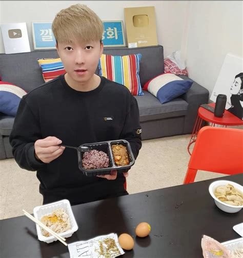 장윤석 나이 아내 개그맨 165만 유튜버 깜짝 결혼 혼전 임신 발표 네이버 블로그