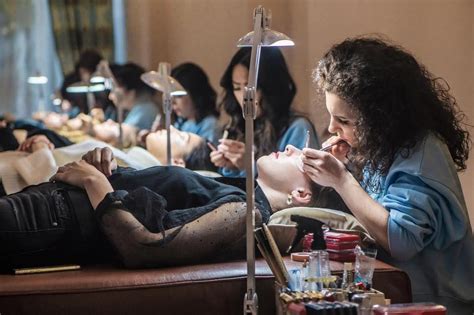 Здрави с Ива Април е време за добри оферти и изгодни предложения За всички приятели във