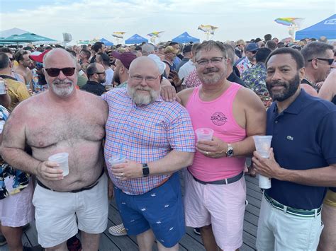 Check Out Scenes From Ptown Bear Weeks Solid Gold Tea Bear World