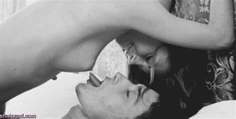 بازیگوشی ممه با زبان دوست