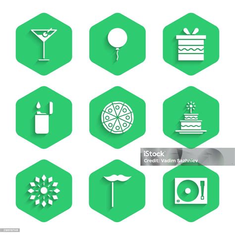 세트 피자 스틱에 종이 콧수염 비닐 디스크가 있는 비닐 플레이어 케이크 불타는 양초 불꽃놀이 라이터 선물 상자 및 마티니 유리