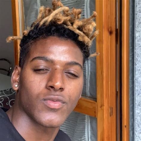 Nibret Nibsw • Threads Say More