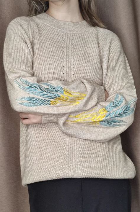 Свитер вязанный вышивка колоски — ціна 678 грн у каталозі Светри Купити жіночі речі за доступною