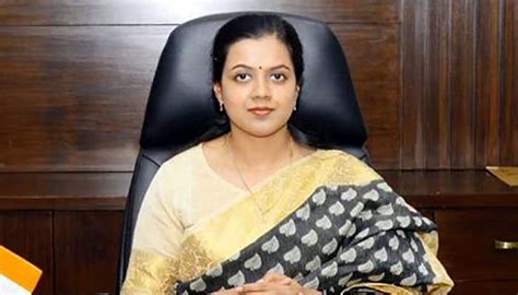 Dc Ashika Jain ने ट्रैफिक सिग्नल फ्री एयरपोर्ट रोड के प्रस्ताव पर मांगी तकनीकी रिपोर्ट Dainik