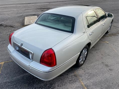 2005 Lincoln Continental Town Car 1978 Lincoln Continental Town Car