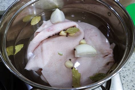 돼지껍데기볶음