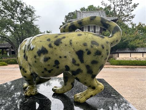 Crouching Leopard Zimsculpt