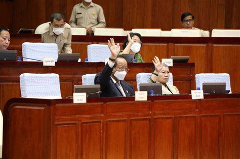 រដ្ឋសភាប្រកាសថ្កោលទោសដ៏ធ្ងន់ធ្ងរបំផុតចំពោះ ទណ្ឌិត សម រង្ស៊ី ជាជនក្បត់ជាតិ Cnc News