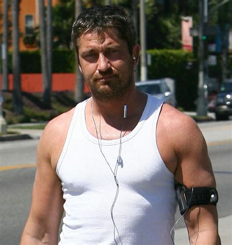 Gerard Butler Exposes His Ass Naked Male Celebrities