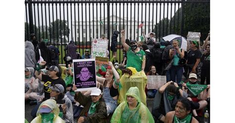 Протест зове Байдън да се размърда и да защити правото на аборт