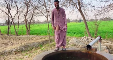 Ethnic Men Sexy Pakistani Village Guy Showing His Dick And Jerking