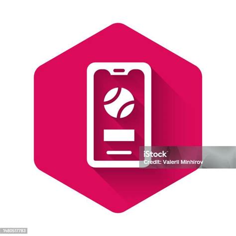 긴 그림자 배경으로 격리된 화면 아이콘에 야구공이 있는 흰색 스마트폰 휴대 전화에 대 한 온라인 야구 게임 핑크 육각형 버튼 벡터 Live Event에 대한 스톡 벡터 아트