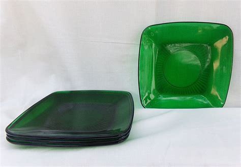 Emerald Green Glass Salad Plates Set Of 4 Plates Square Etsy Green Glass Plates Salad Plates