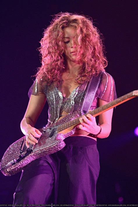 23 Maddeyle Güzelliğinden Hiçbir Şey Kaybetmeyen Latin Tanrıça Shakira Onedio