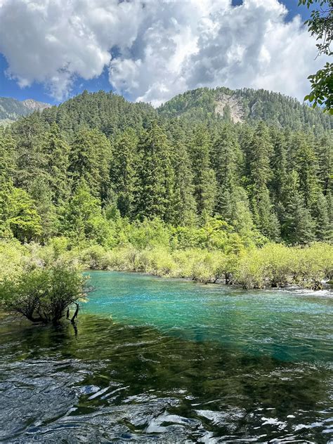 ใส่ชุดจีนทิเบตเที่ยวอุทยานจิ่วจ้ายโกว แกลเลอรีที่โพสต์โดย เที่ยวจีนรัวๆ Lemon8