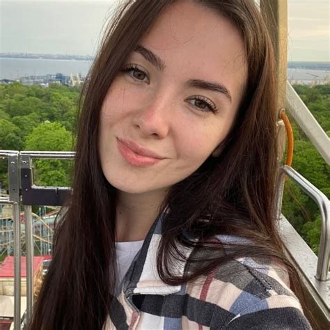 Daria Sadykova 🦊 Dariasadykovaa • Threads Say More