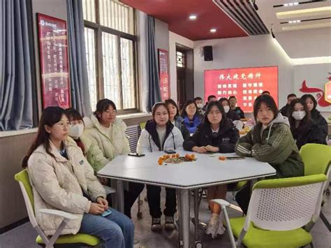 马克思主义学院召开2022级新生线下见面会 兰州城市学院马克思主义学院