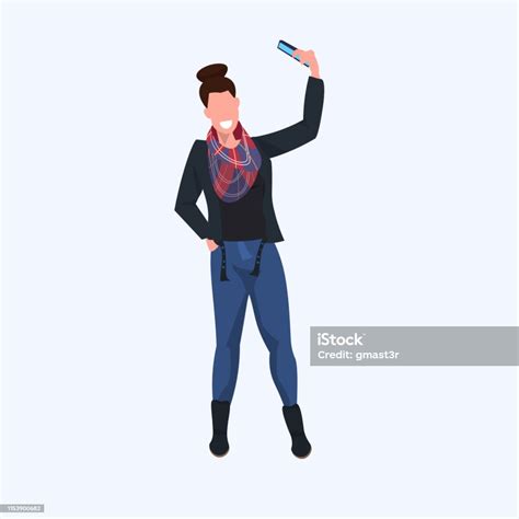 스마트 폰 카메라 캐주얼 여성 만화 캐릭터 소녀 모델 스탠 딩 포즈 플랫 전체 길이에 Selfie 사진을 복용 하는 여자 갈색 머리에 대한 스톡 벡터 아트 및 기타 이미지