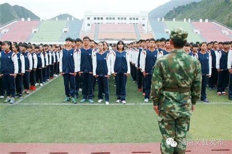 文縣一中開展新生軍訓及應急避險演練 每日頭條