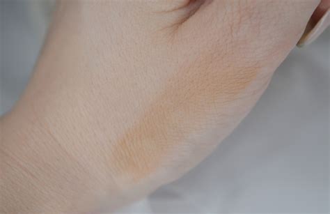 Бронзер theBalm Bahama Mama - это солнце на вашей коже. Оттенок Bahama ...