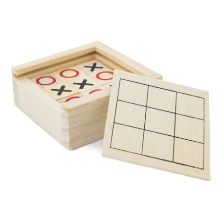 Tres En Raya Con Fichas Y Caja De Madera