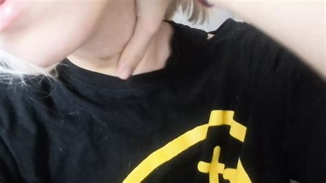 I Show My Beautiful Charming Neck Close Up Xhamster
