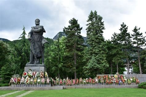 53 ма автори от цялата страна се включват в Националната художествена изложба „Земята на Ботев